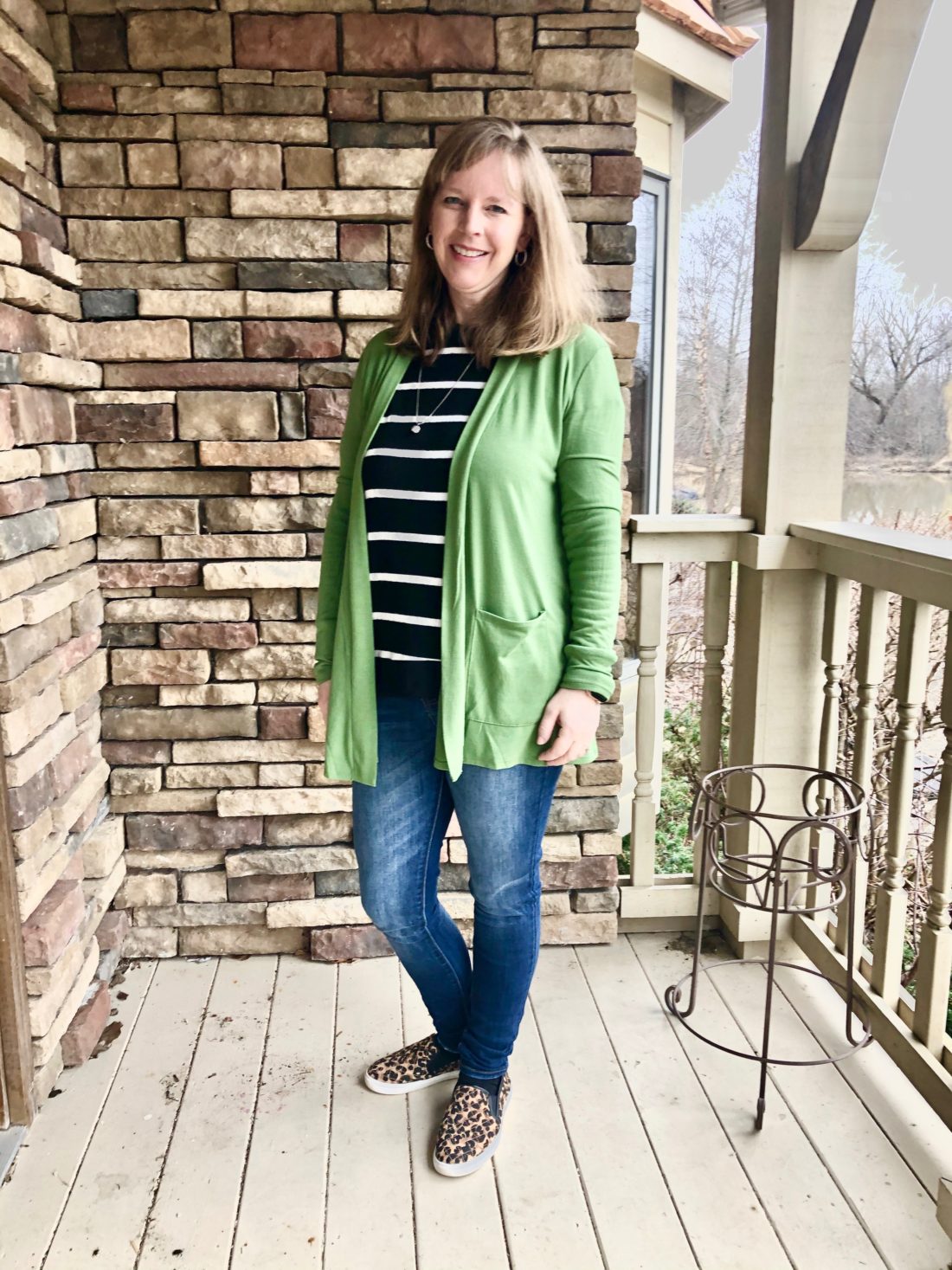 15 Basic Items for Every Homeschool Mom Wardrobe