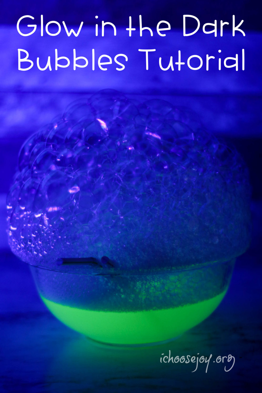 Glow in the Dark Bubbles tutorial: Perfect for New Year's Eve!